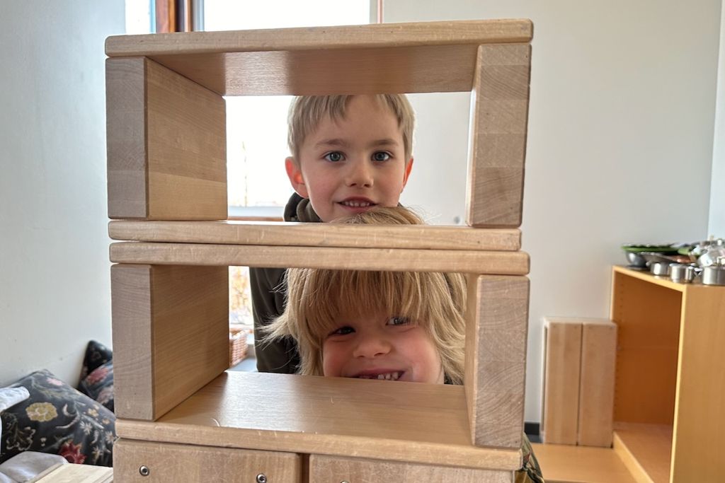 Velkomnir krakkar í veröldina okkar